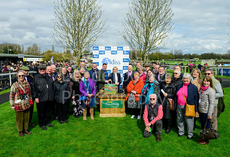 Leaderboard Photography | Fakenham races 1st April 2024